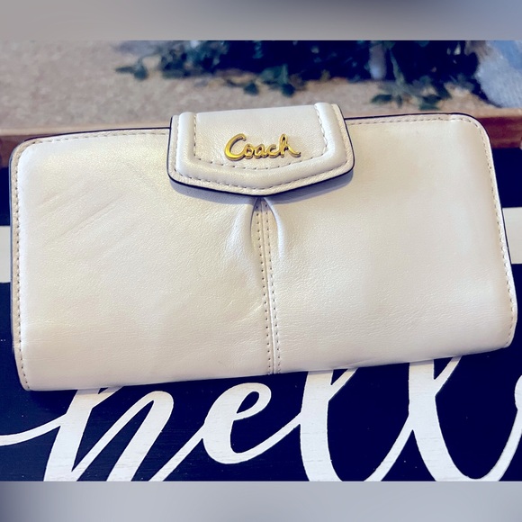 Coach | Bags | Coach Cream Leather Wallet With Metallic Clasp Call Out ...